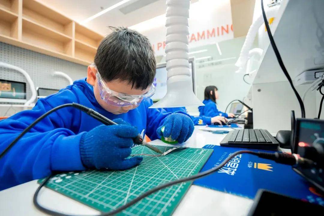 斯坦星球多位牛娃入选深圳市 “明日科创之星” 市级推荐名单